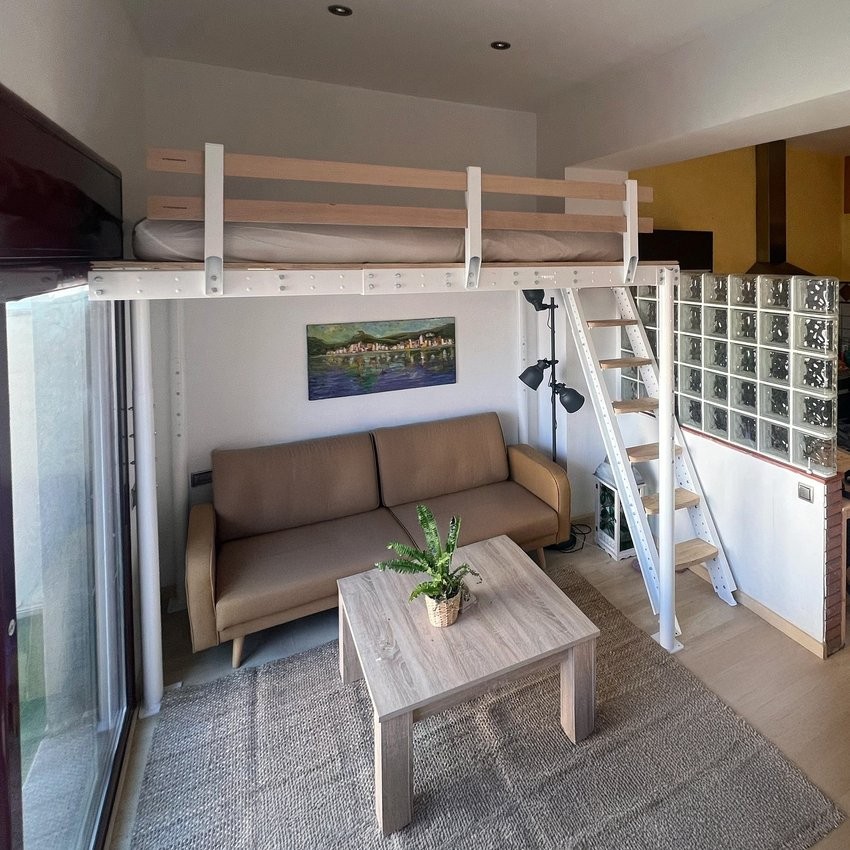 Loft bed with lateral stairs TS 8 | TECROSTAR